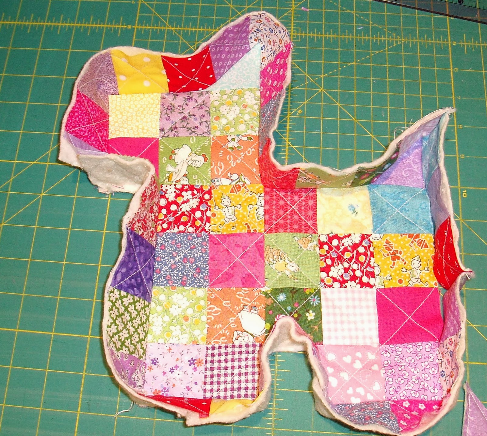 Sunshine in the Attic: Patchwork Scottie Dog Pillow and tutorial Updated