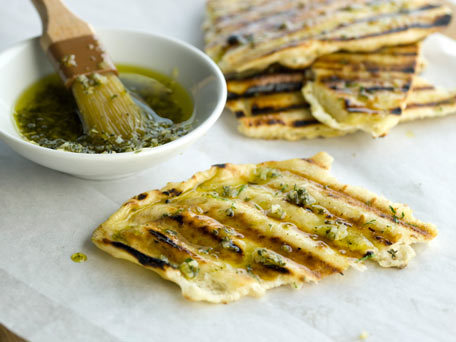 Let's Be Greek!: Grilled Garlic Flatbread!