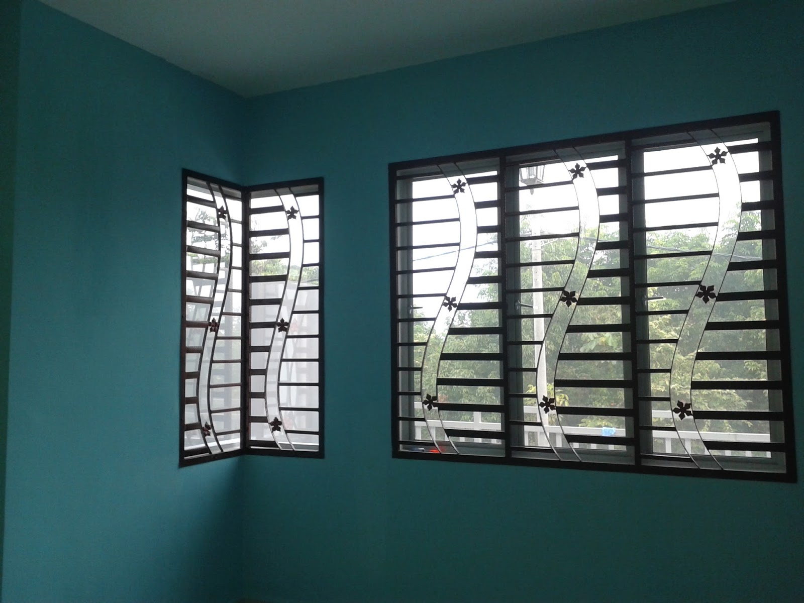 * DIARI SUMYSYA *: Grill Rumah & Pagar Utk Budak..