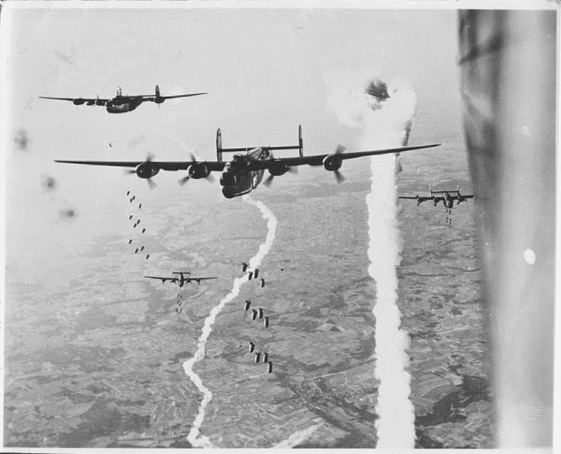 World War II in Pictures: Watch a B-24 Go Down