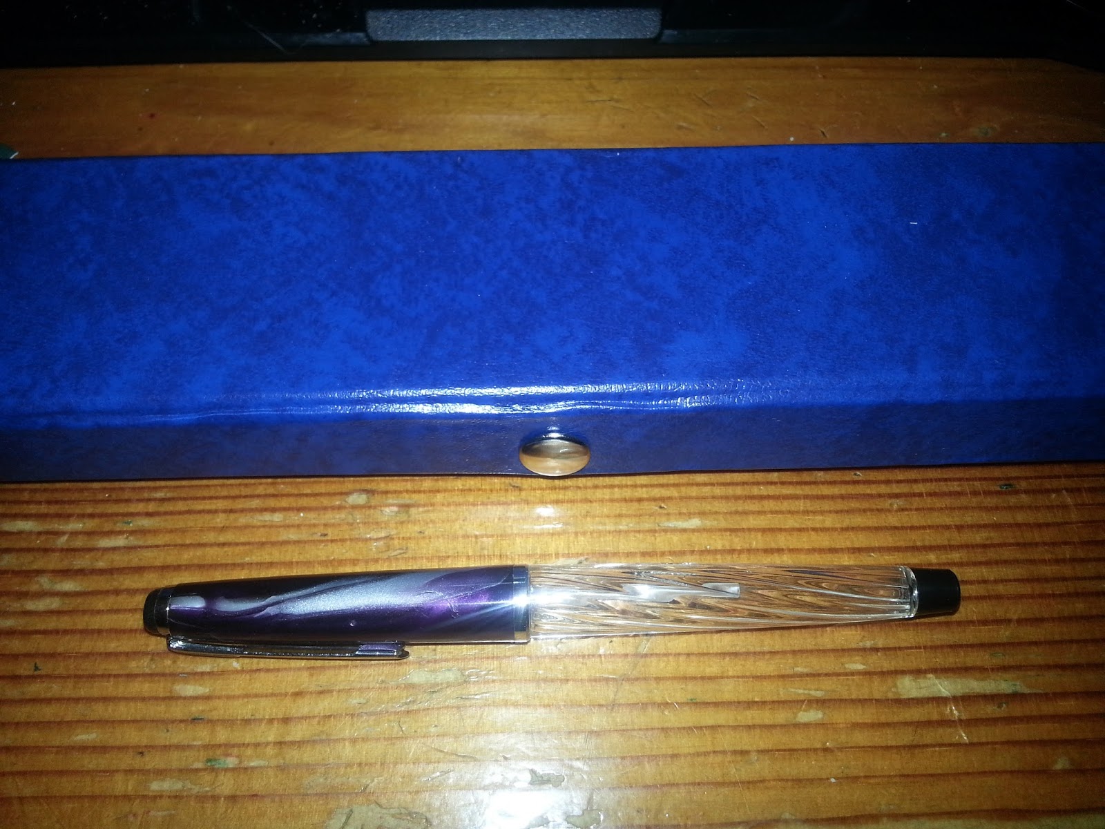 The Ghost without a Shell: Pen Review - Wality Eye Dropper Pen