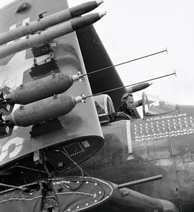 Tailhook Topics Drafts: Things Under Wings: AERO Pylons