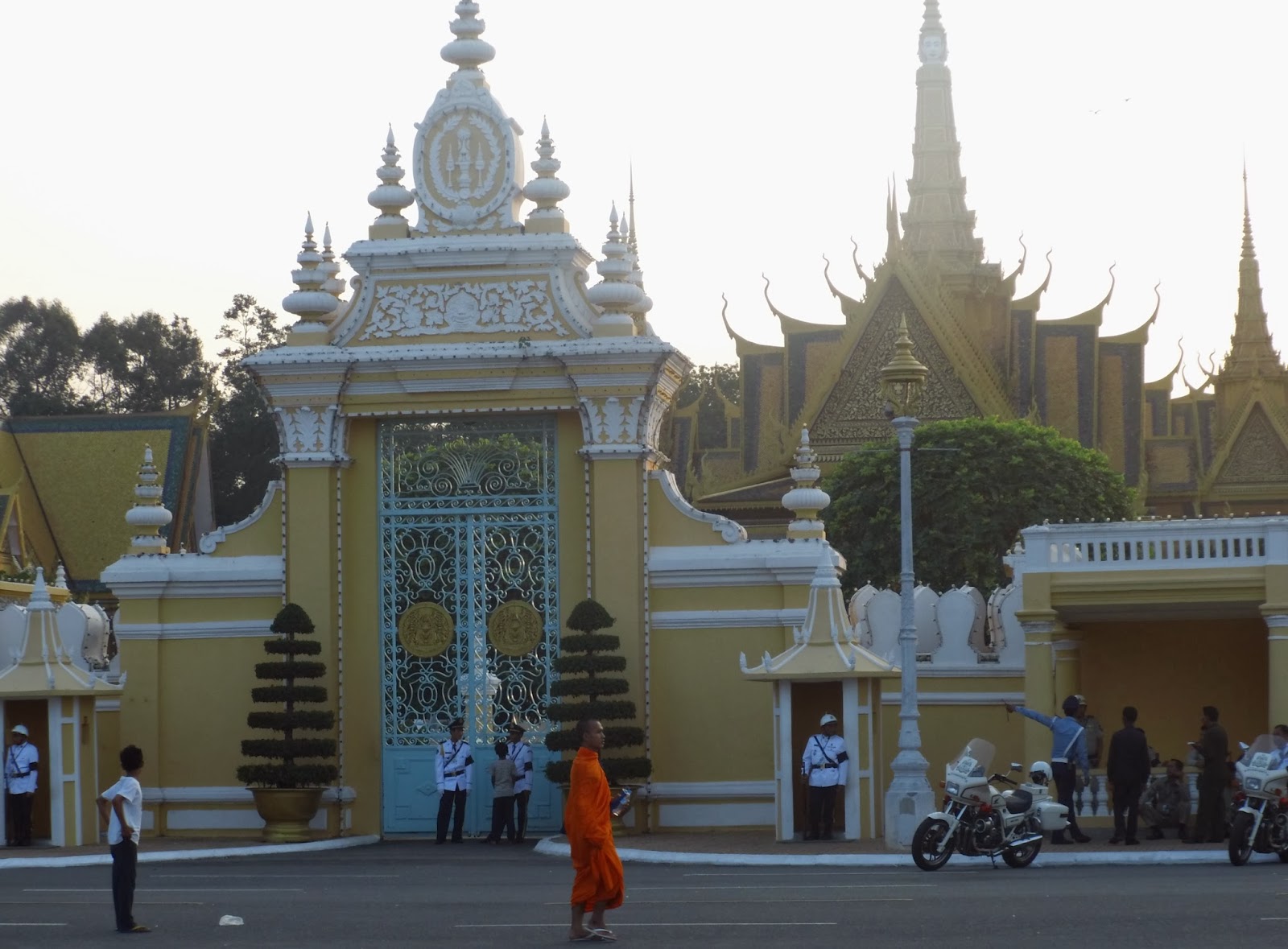 Viajando por el mundo. Manual para escaparse cada año.: 2.20 - Nom Pen ...