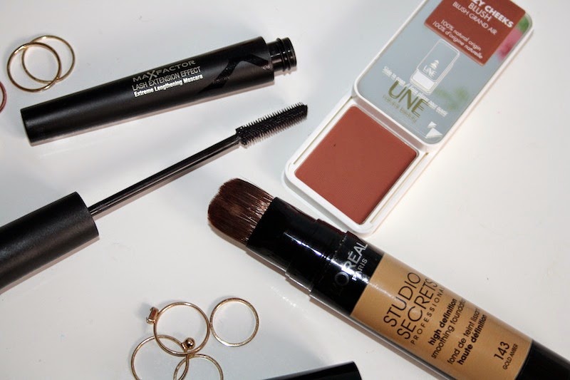 THREE MINUTE MAKE UP CHALLENGE WITH FRAGRANCE DIRECT - PRETTY YOUNG THING