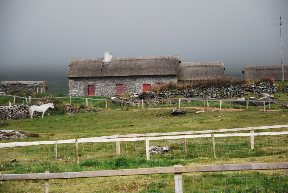 Footloose with Diana: Dingle Peninsula & Dunbeg Fort