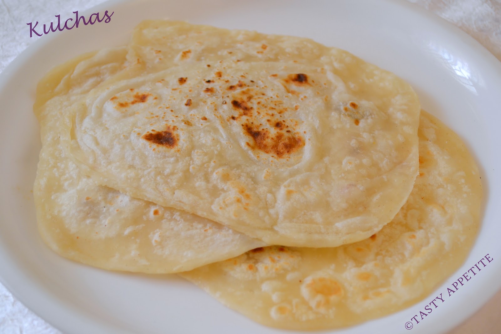 How to make Kulchas at home ( yeast free ) / Simple Kulcha recipe ...