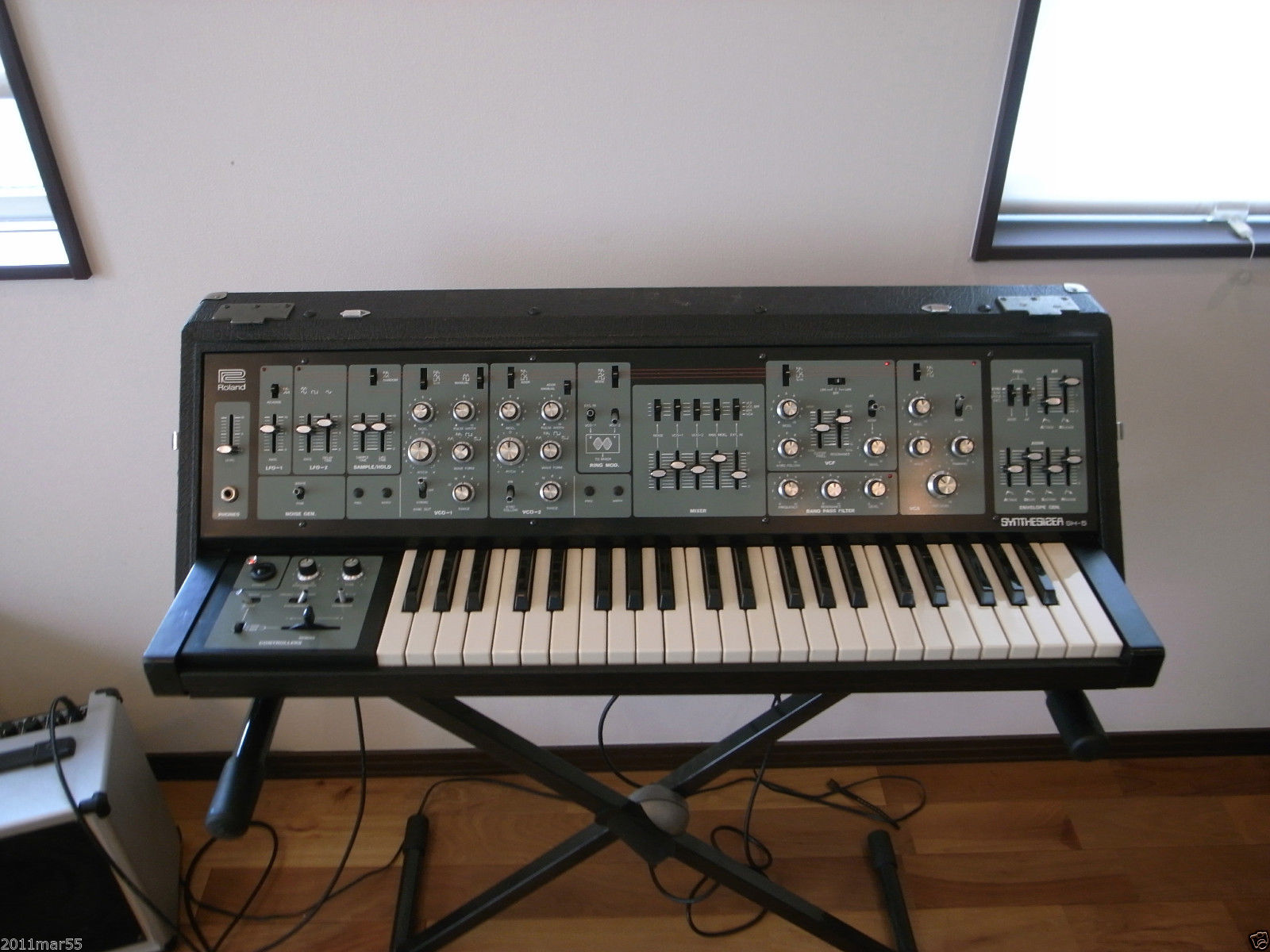 MATRIXSYNTH: Roland SH-5 SN 480752