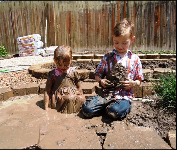 Welcome to Hanna Banana's California Clown School!: Muddy Kids!