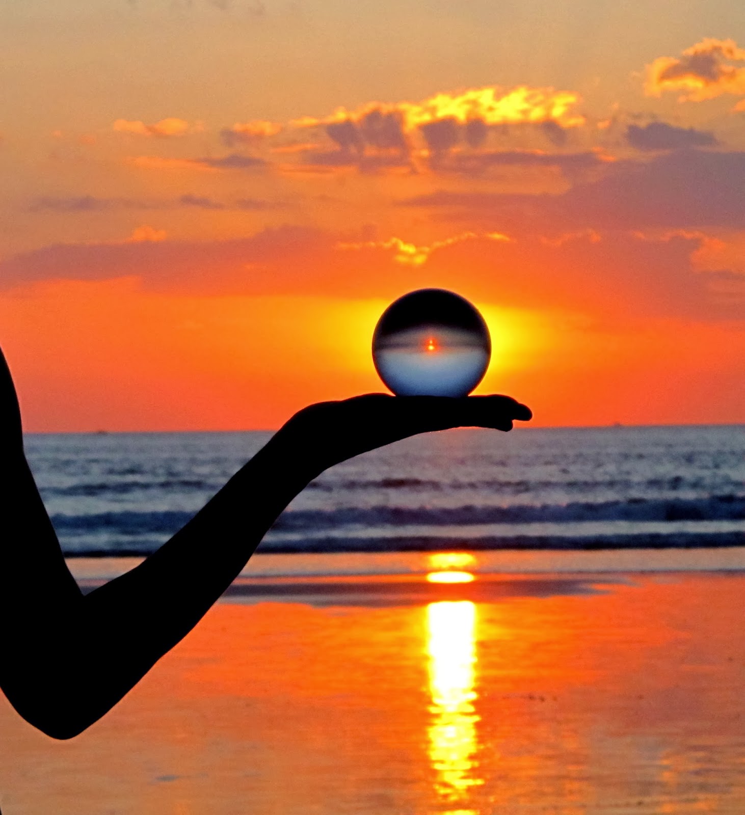 Jaco. Costa Rica: Glass Ball Sunset