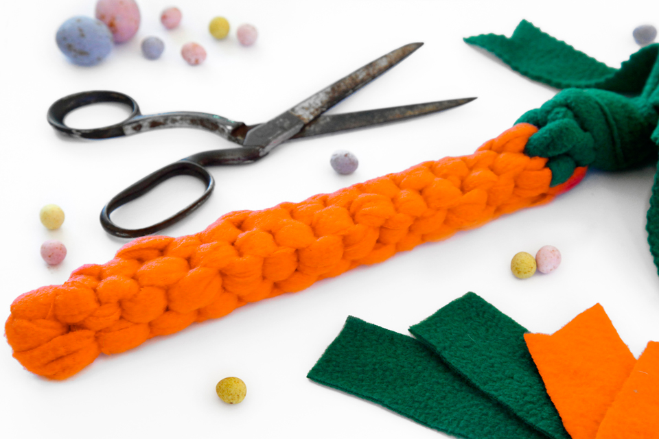 Dalmatian DIY Woven Fleece Carrot Dog Tug Toy dalmatian-diy-woven-fleece-carrot-dog-tug-toy