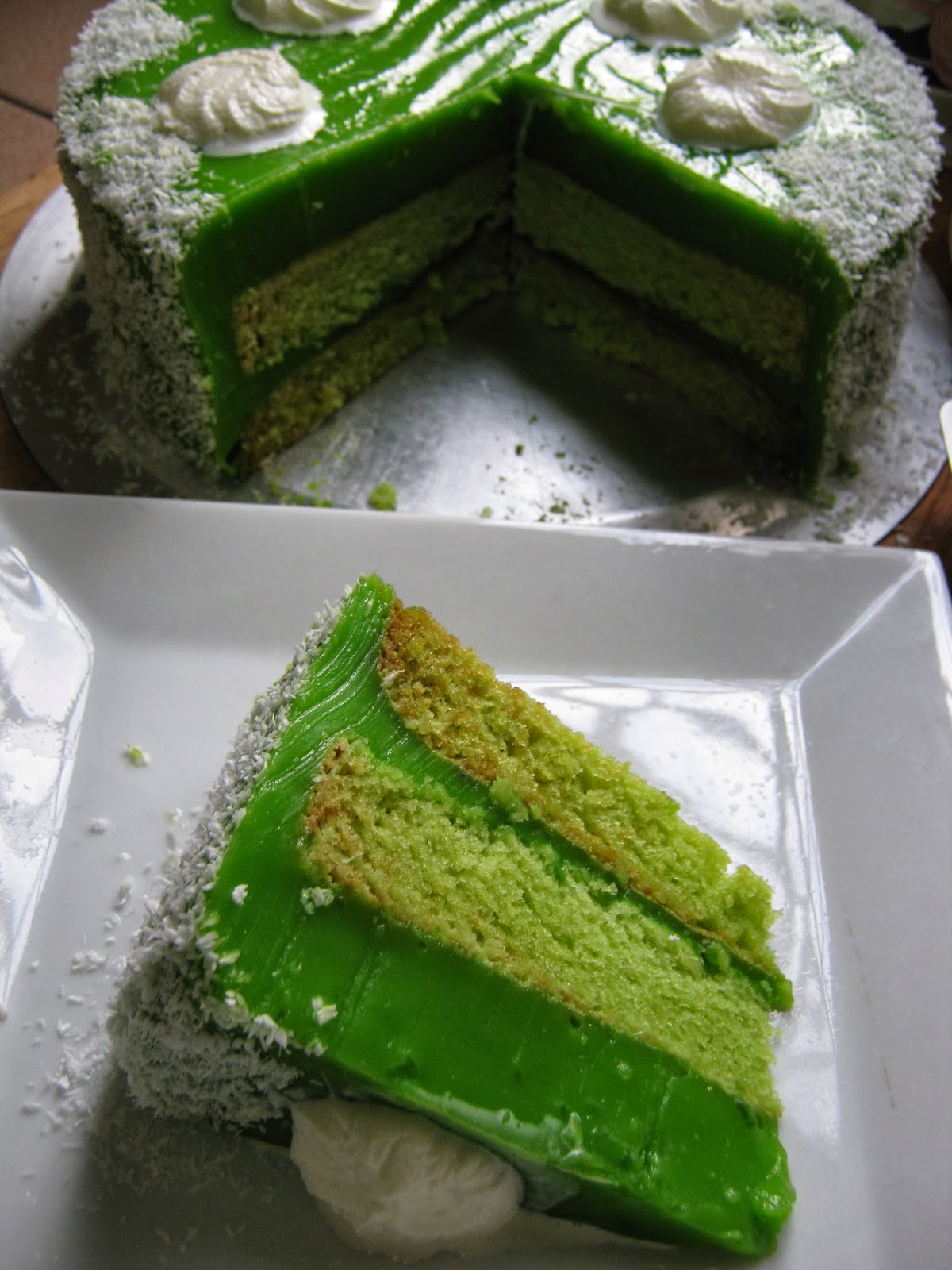 KARI LEAFS ... Malaysian flavour's: EGGLESS PANDAN LAYER CAKE