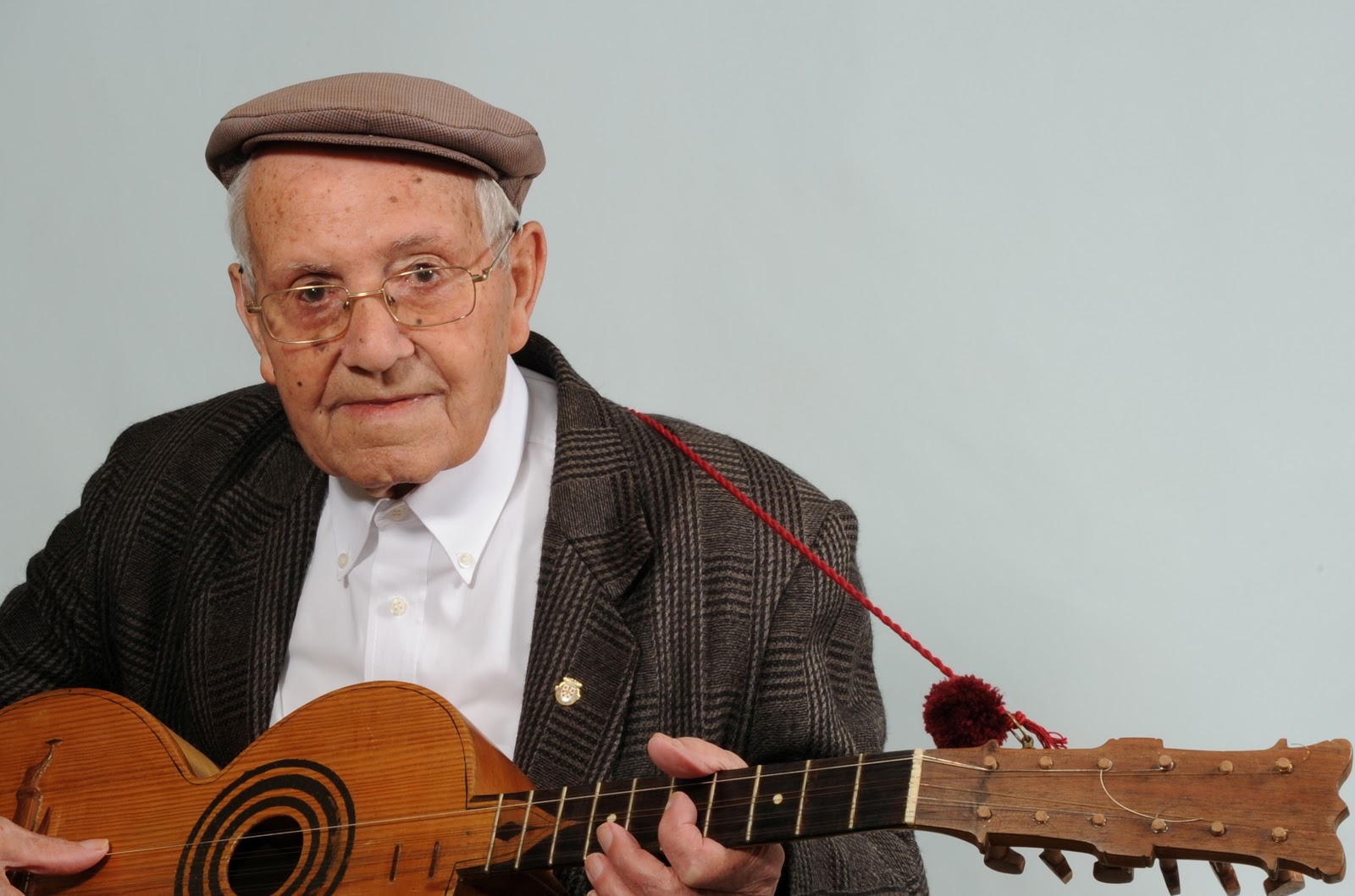 VIOLA CAMPANIÇA PRODUÇOES CULTURAIS: MANUEL BENTO - OS PORTUGUESES ...