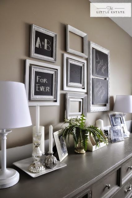 Icono Interiorismo: Decorar una pared con marcos vacíos