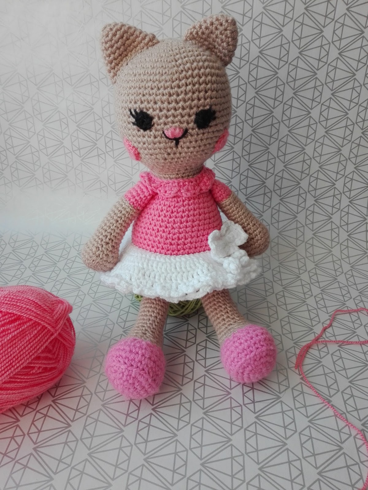 Handmade - Cristina Brejan: Pisica crosetata