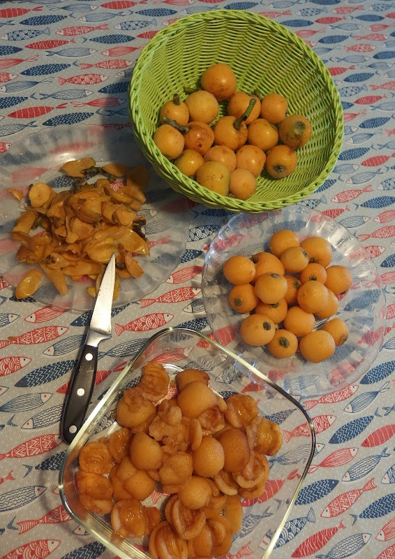 Señora Allnut: rain & orange