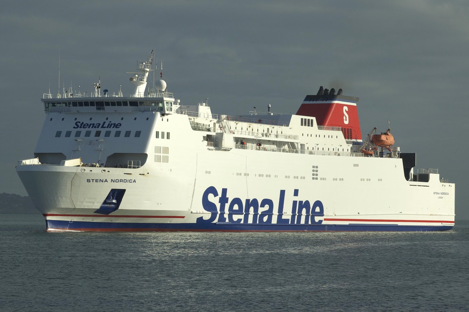 A FERRY FINE WAY TO SEA THE SIGHTS | International Travel and Tourism News
