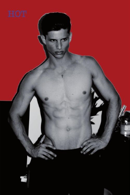 L'Homme du Jour: BARRETT PALL