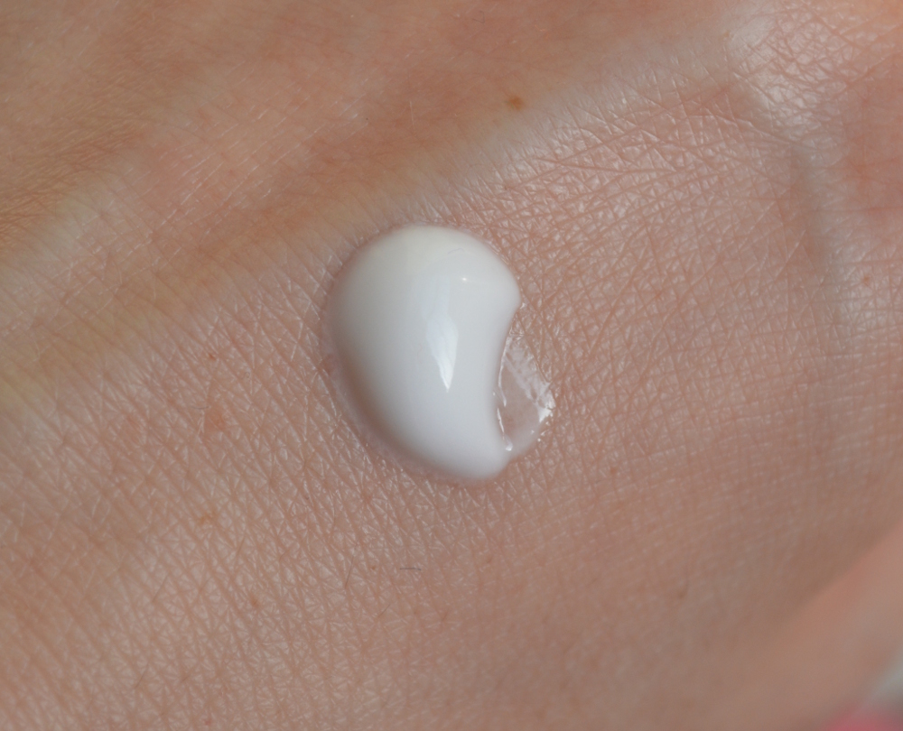 Urban Fashionista: Мое спасение в холодную погоду: крем для рук L ...