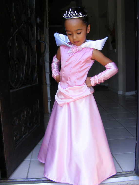 DIPdesigns: Handmade Princess Dresses