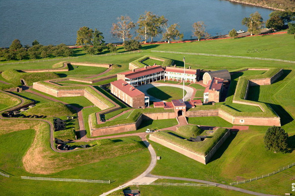 THE WORLD GEOGRAPHY: 15 Star-Shaped Forts From Around the World