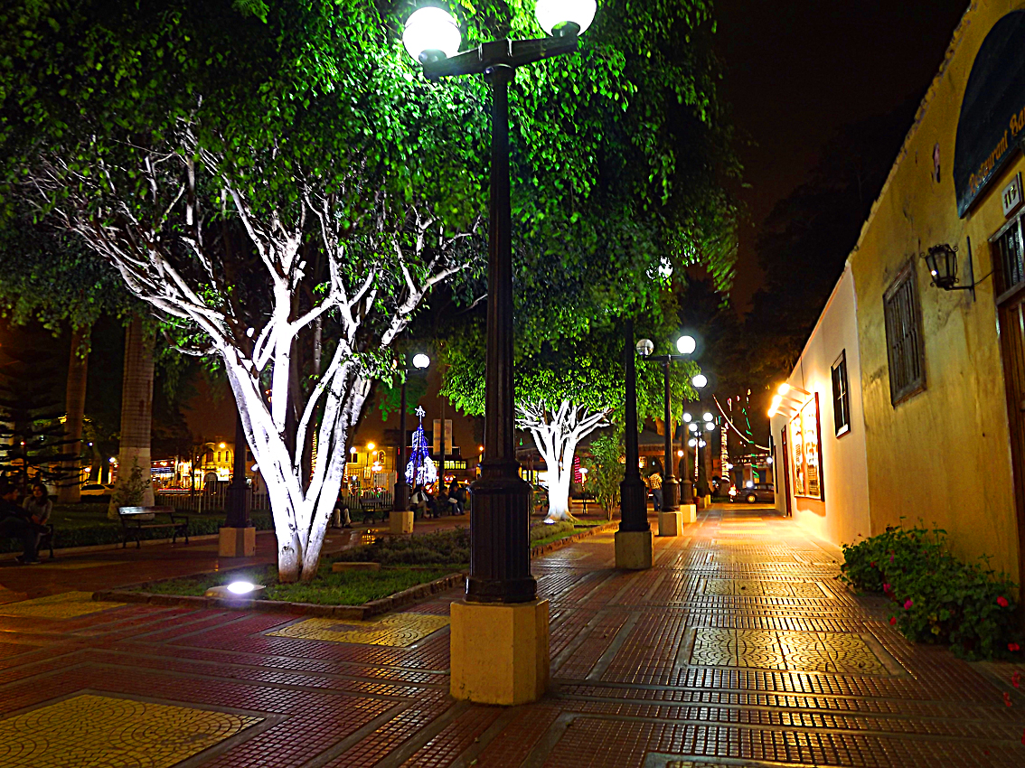 BARRANCO (Lima - Perú) | Restando Noches