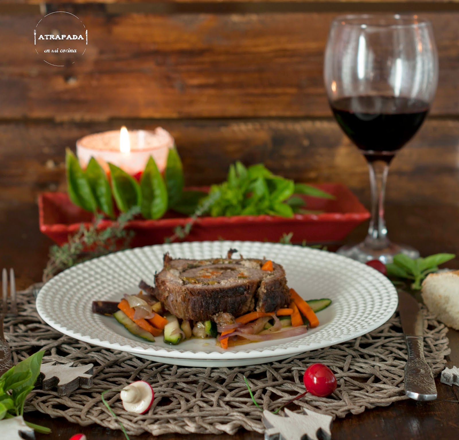 TERNERA RELLENA DE PATÉ Y PISTACHOS CON VERDURAS - Atrapada en mi cocina