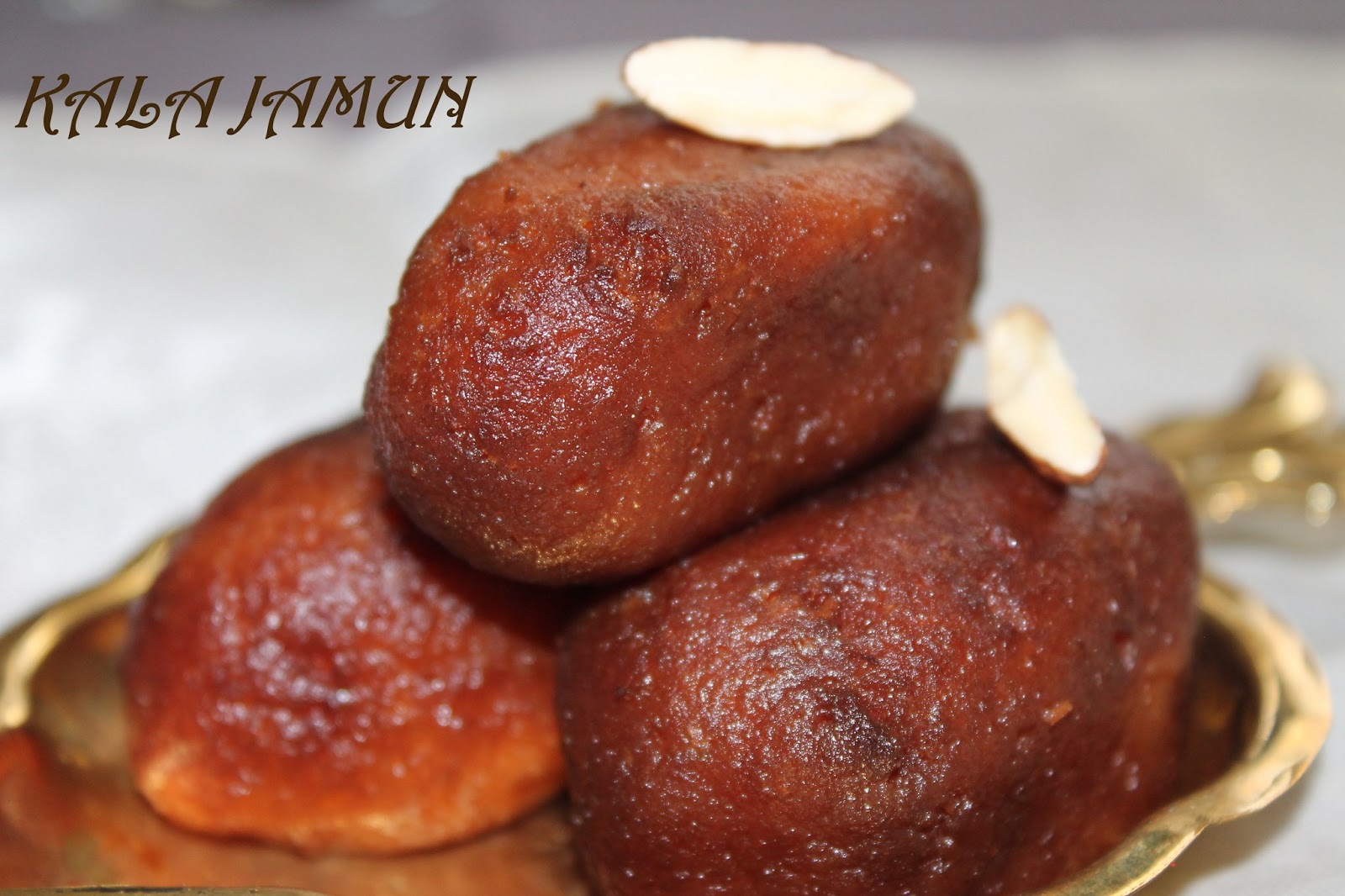 Swetha's Indian Vegetarian Cuisine: KALA JAMUN