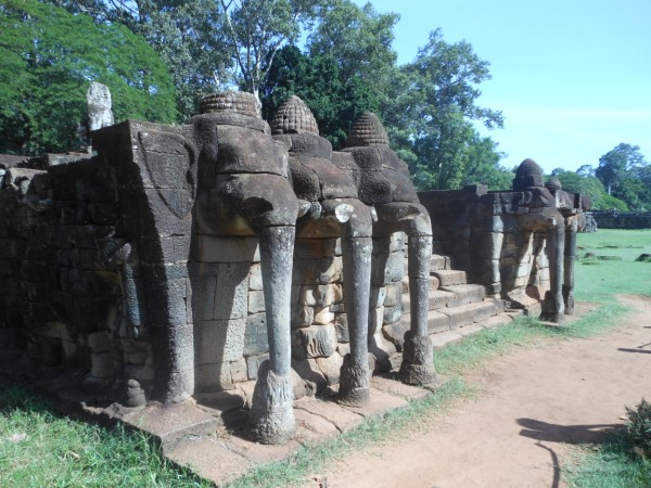 Family Travel Blog : Angkor Temples in Siem Reap: A Travel Photo Essay
