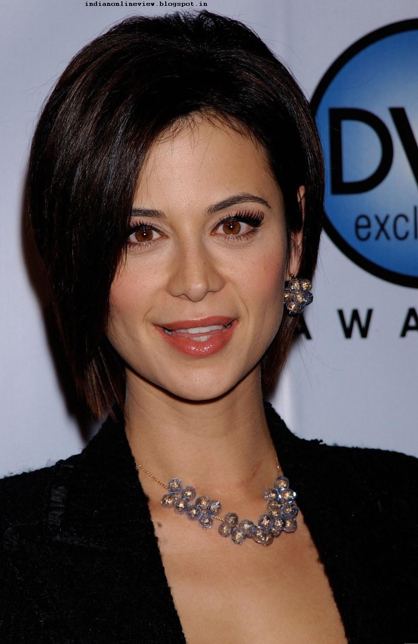 Catherine Bell Biography