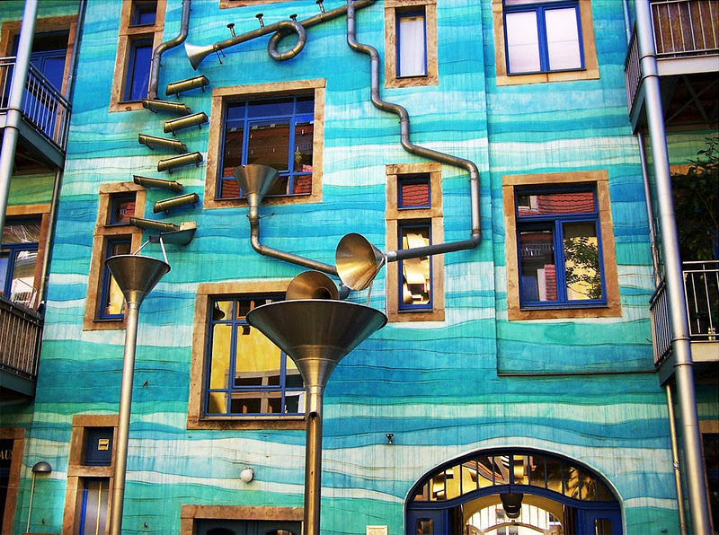 loveisspeed.......: Amazing Funnel Wall in Dresden, Germany