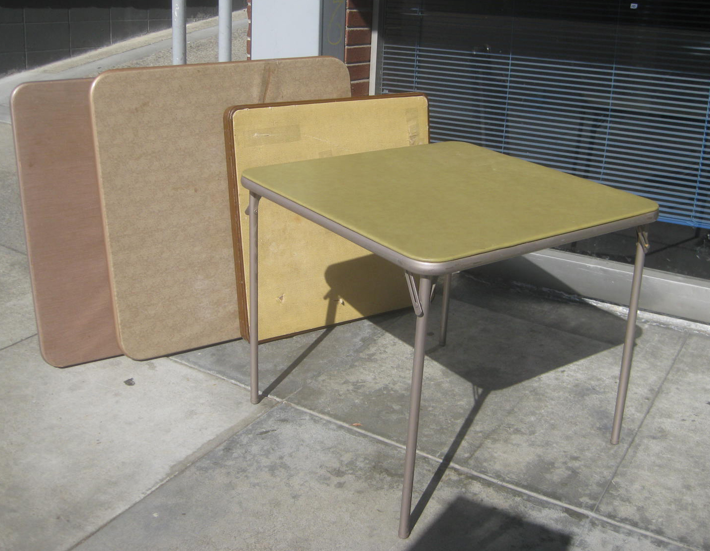 UHURU FURNITURE & COLLECTIBLES: SOLD - 4 Samsonite Card Tables