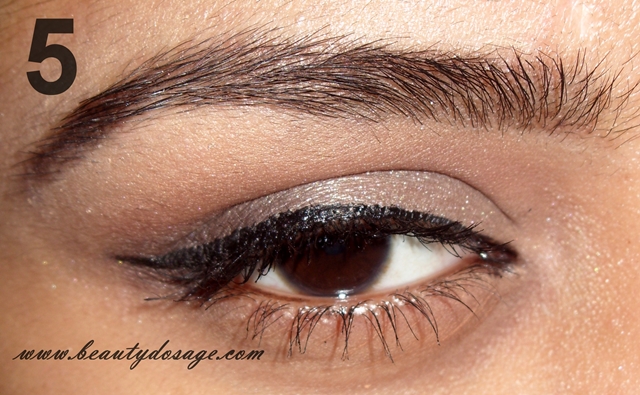 Simple and glamorous retro eye tutorial | Beauty Dosage