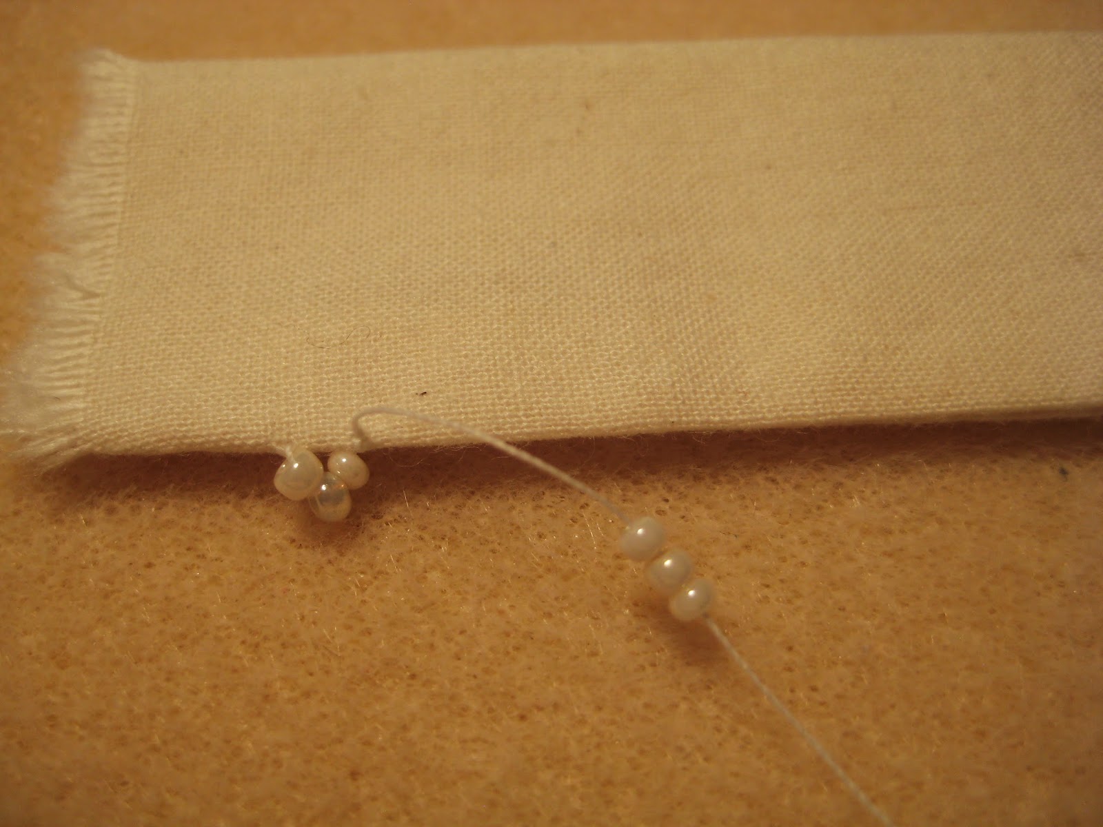 Bird Nest On The Ground: A Beaded Edge Tutorial for Louise