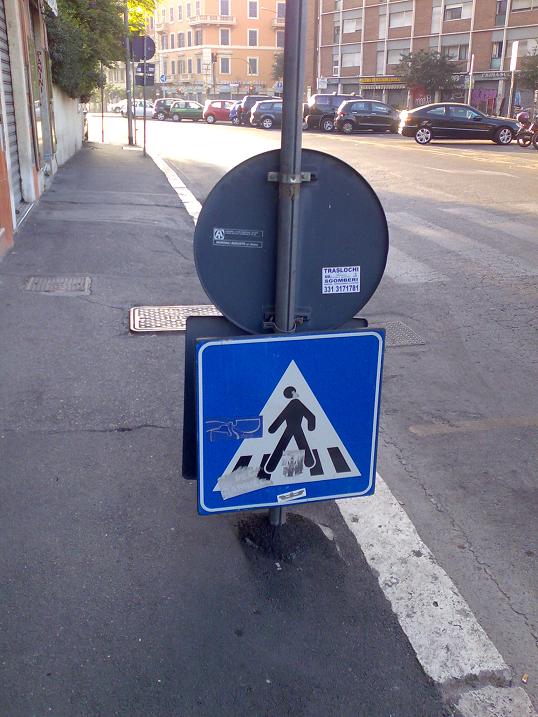 ROMA FA SCHIFO: Storia di un cartello stradale in due mesi, a Roma
