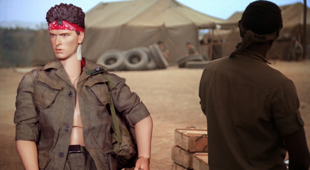 Small Characters: Hot toys. Chris Taylor. Platoon (review)