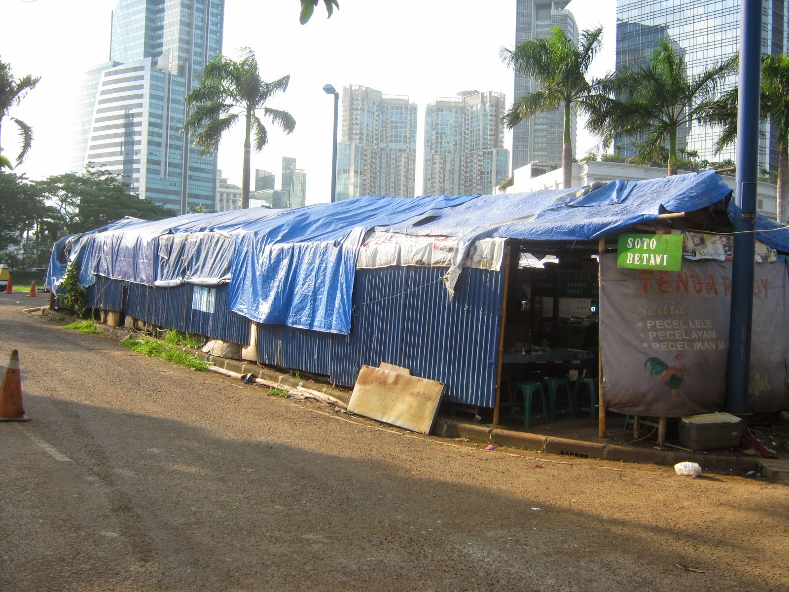 PORTOPOLIO: KANTIN MEGA KUNINGAN