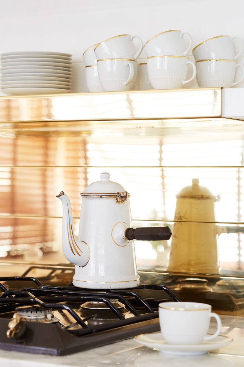 Decor Inspiration Italian Beach Life: A lovely seaside cabin in Liguria ...