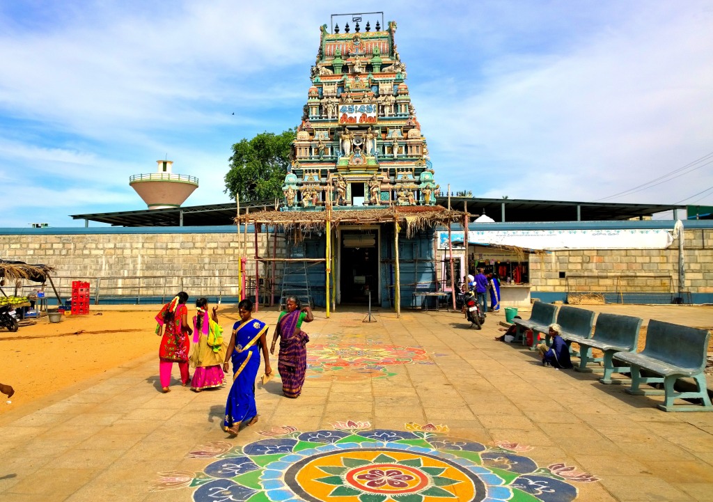 Tamilnadu Tourism: Pallikondeswarar Temple, Surutapalli, Andhra Pradesh
