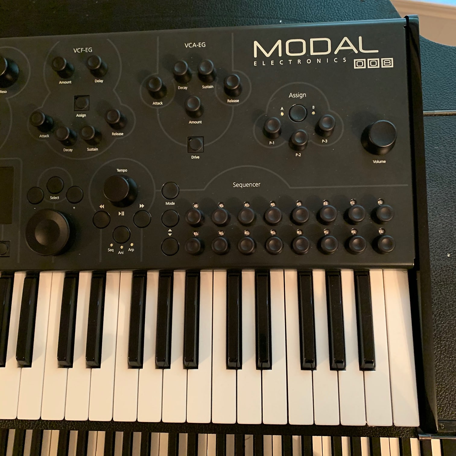 MATRIXSYNTH: Modal Electronics 008 Analog 8 Voice (Discrete)