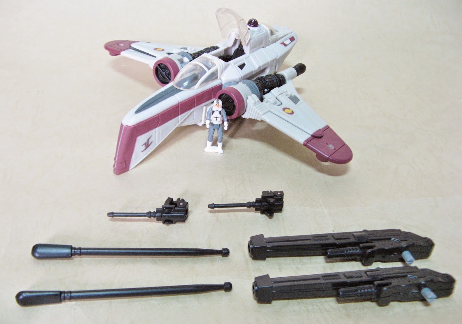 STAR WARS TRANSFORMERS : ARC 170 STARFIGHTER/CLONE PILOT星戰變形金剛 :ARC 170 ...