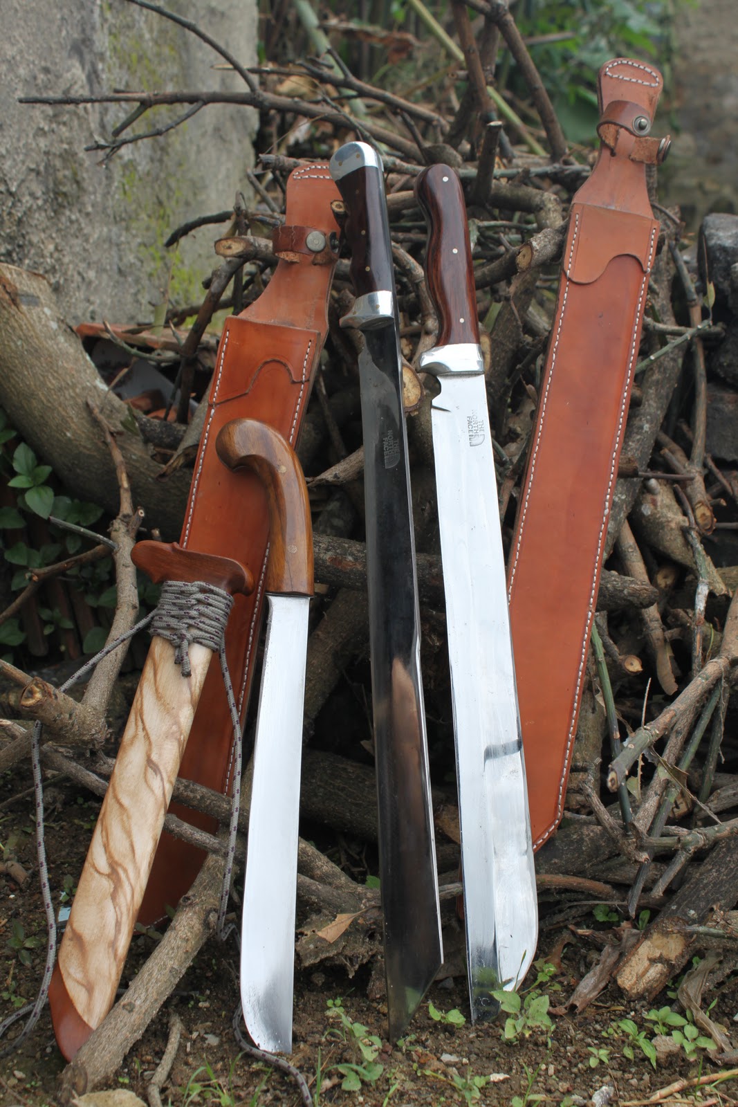 GOLOG KOMUNITAS: BEDOG TEBAS, KNIVES SURVIVAL, PARANG TEBAS