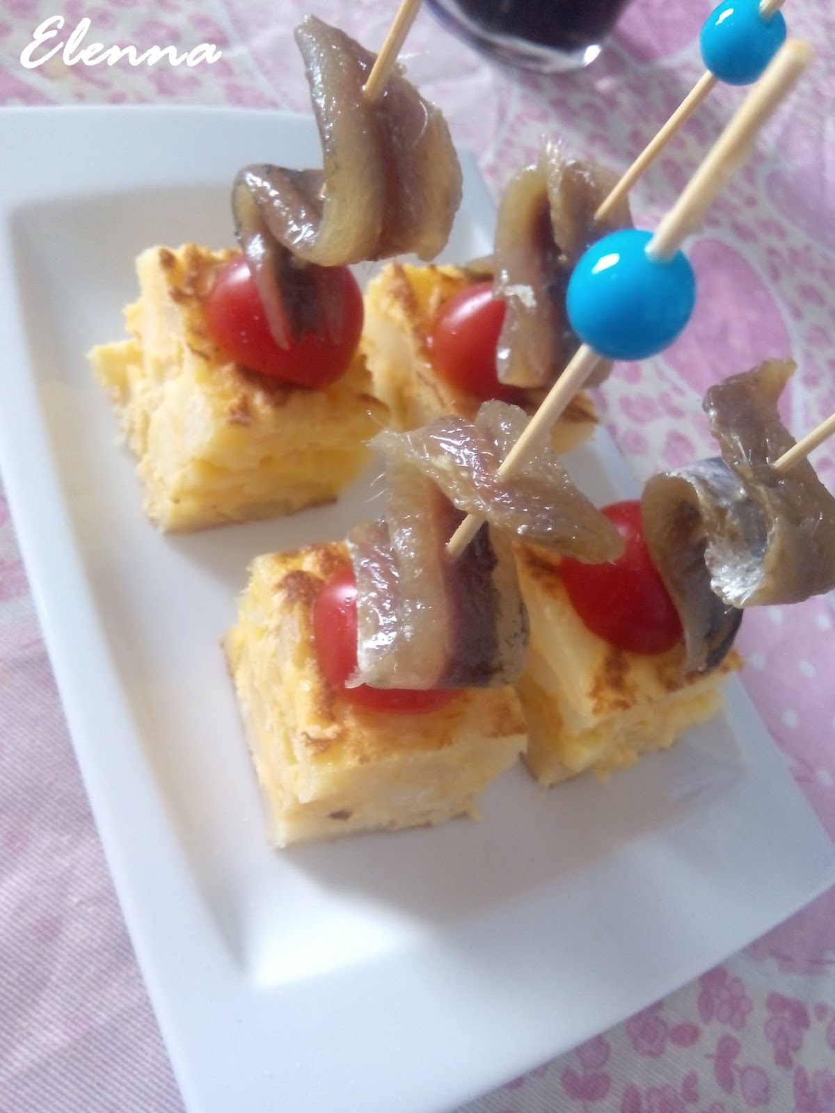 Cocina-Arte: Pinchito de tortilla con anchoas