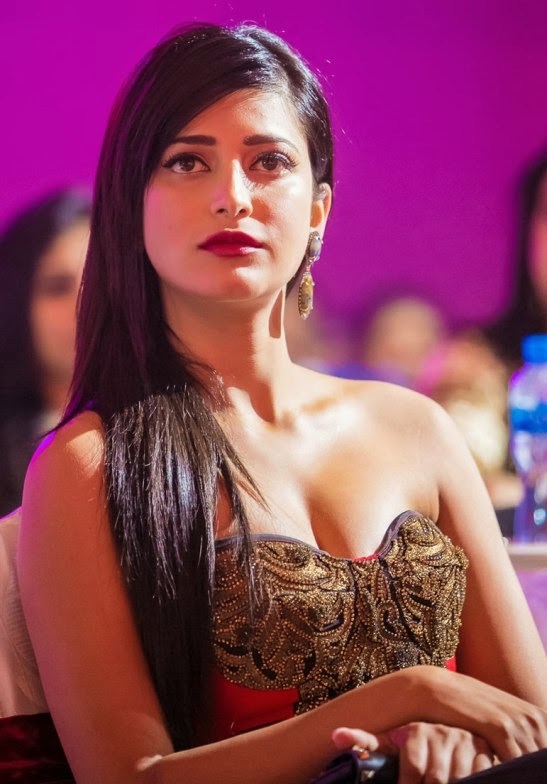 Shruti Hassan Latest Photos 05
