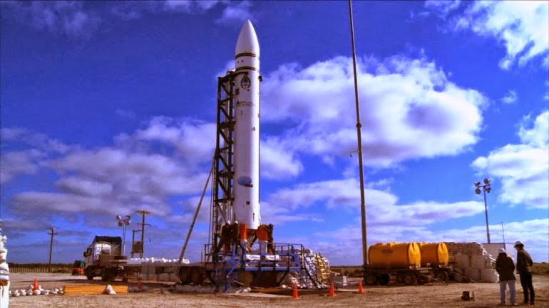 Argentina en el Espacio: CONAE presentó el cohete VEX1