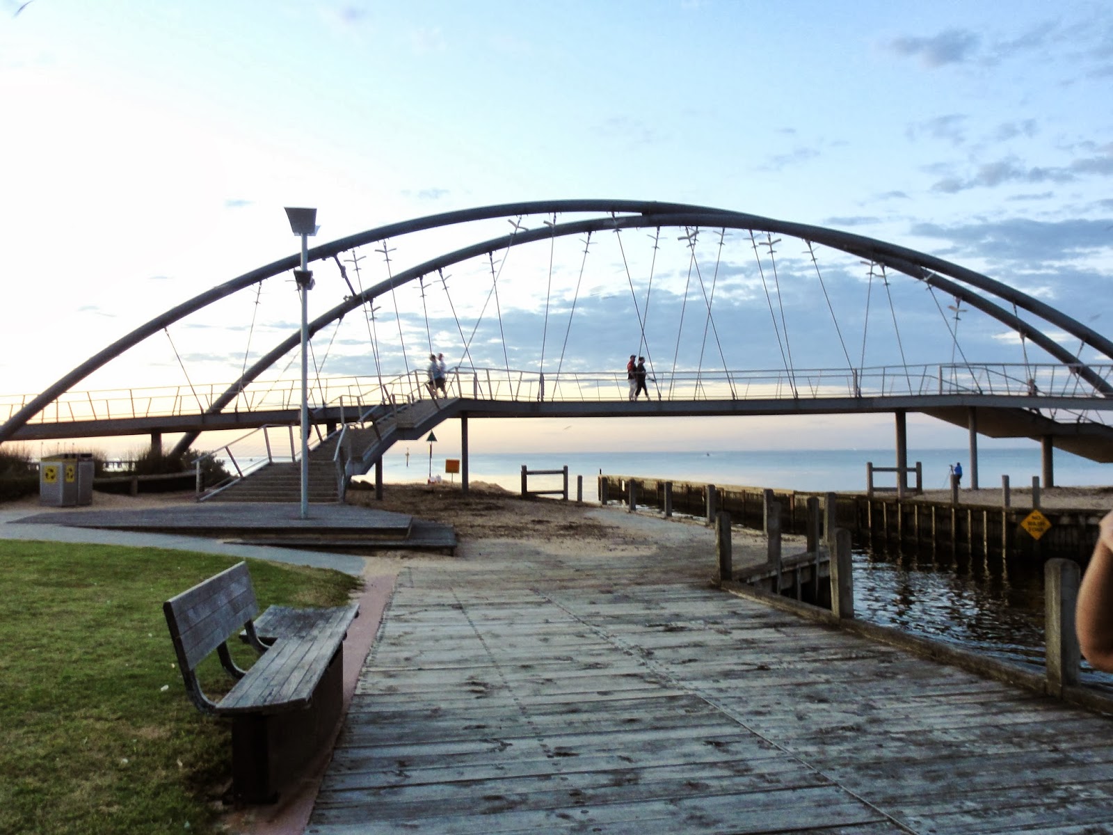Roaming Potato: Melbourne CBD to Frankston on 2 Wheels