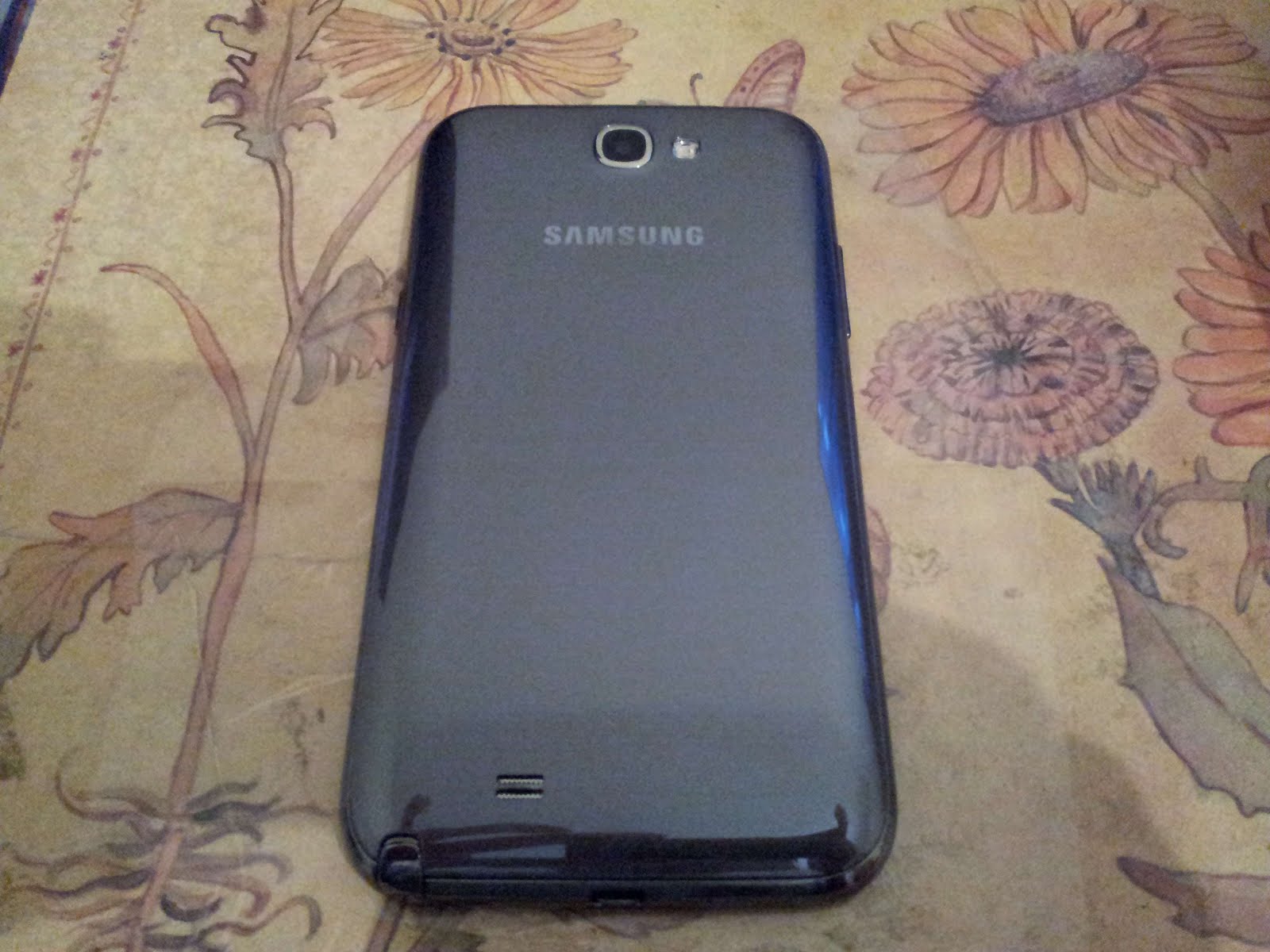 Samsung Galaxy Note 2 Titanium Gray unboxing pics - Just Another Mobile ...