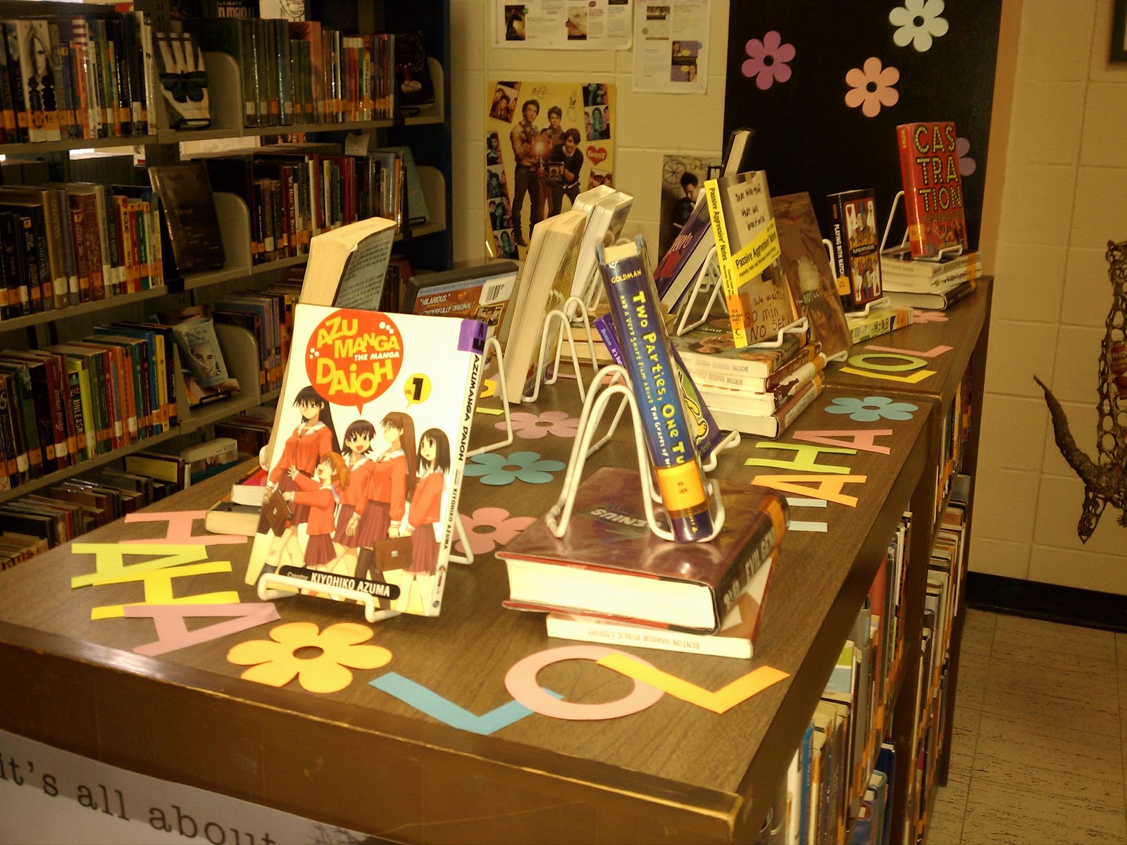 Librarykat's world: Spring Displays!