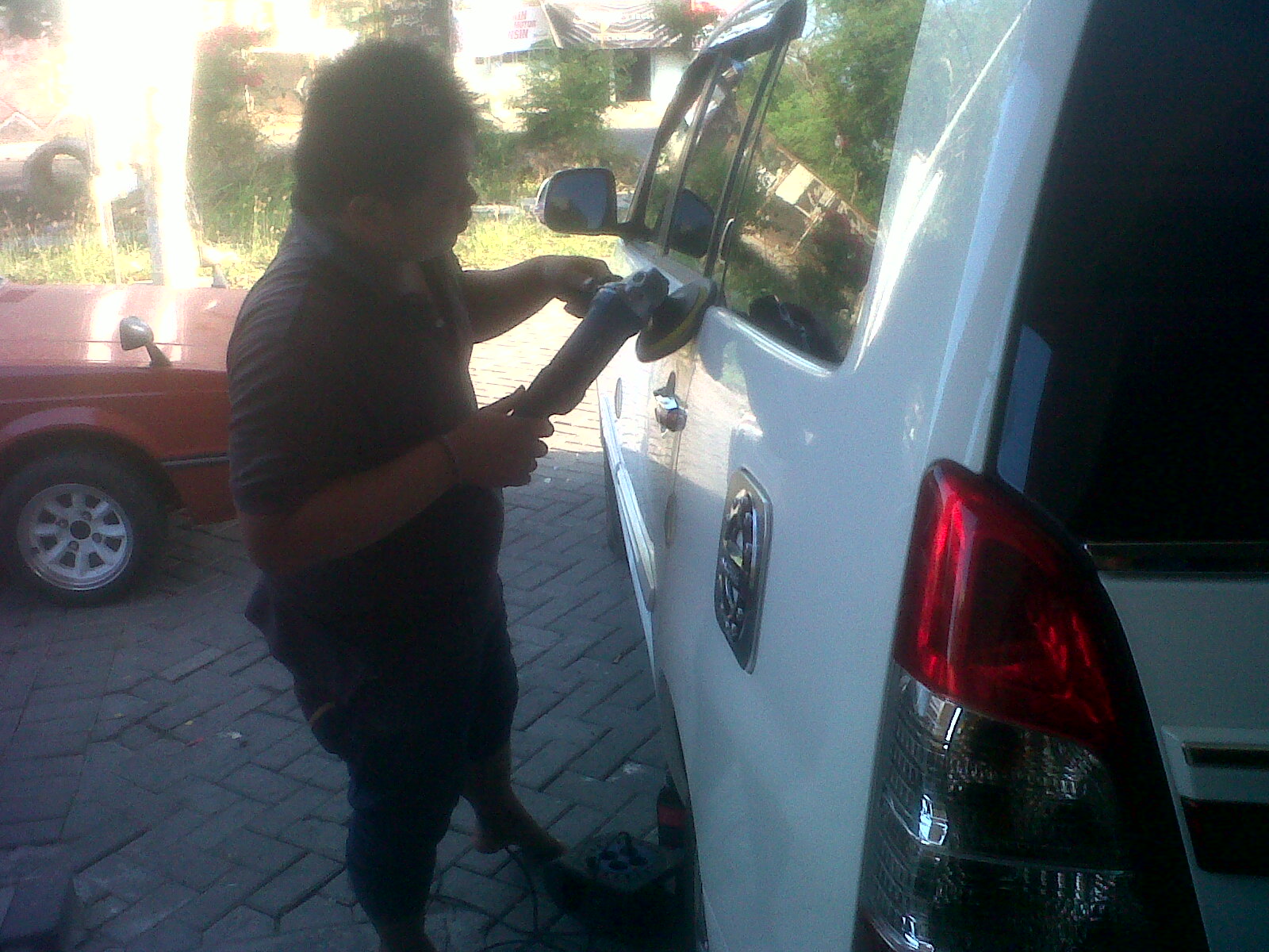 SALON MOBIL SURABAYA "BEST ONE" BIKIN KINCLONG : Poles Body Mobil "BEST ...