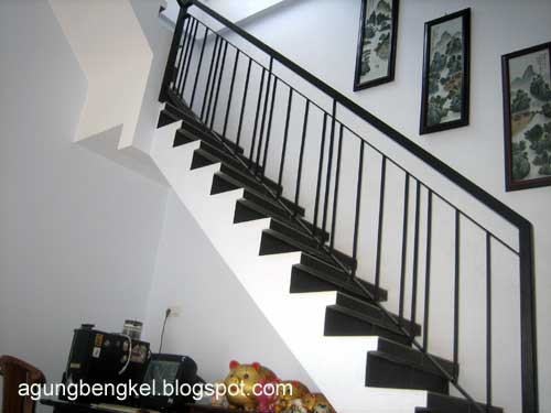 Bengkel Agung Semarang: Railing Tangga - Railing Balkon