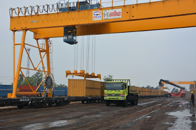 PT. Kereta Api Logistik (KALOG): [KG-275/2015] Potensi Besar Distribusi ...